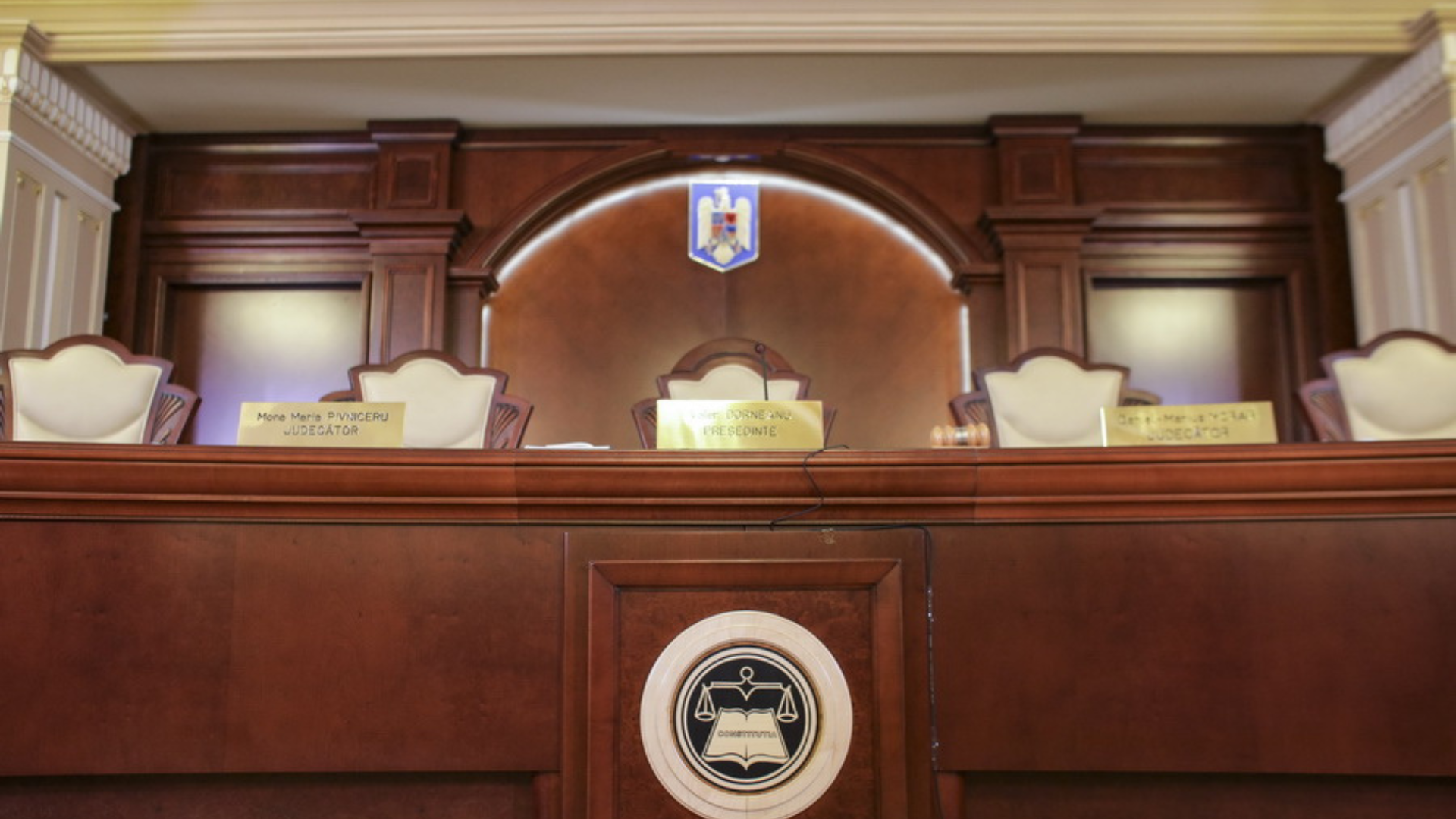 DEZBATERE: Curtea Constitutionala in noul context constitutional | FACIAS